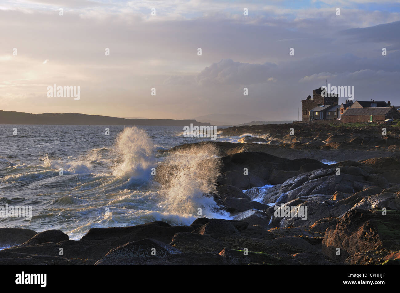 Wave and castle hi-res stock photography and images - Alamy