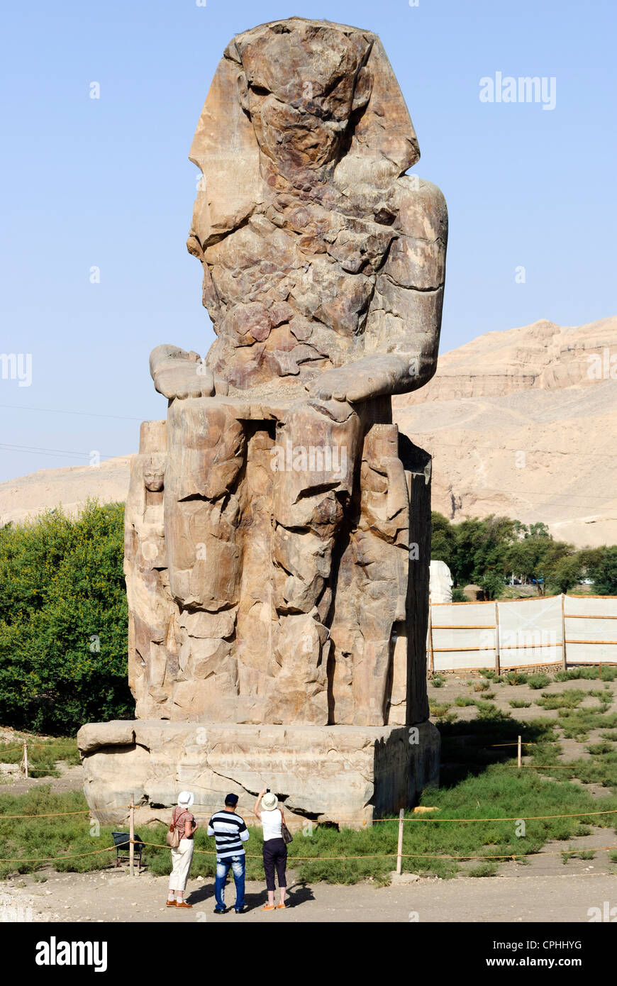 Colossi of memnon hi-res stock photography and images - Alamy