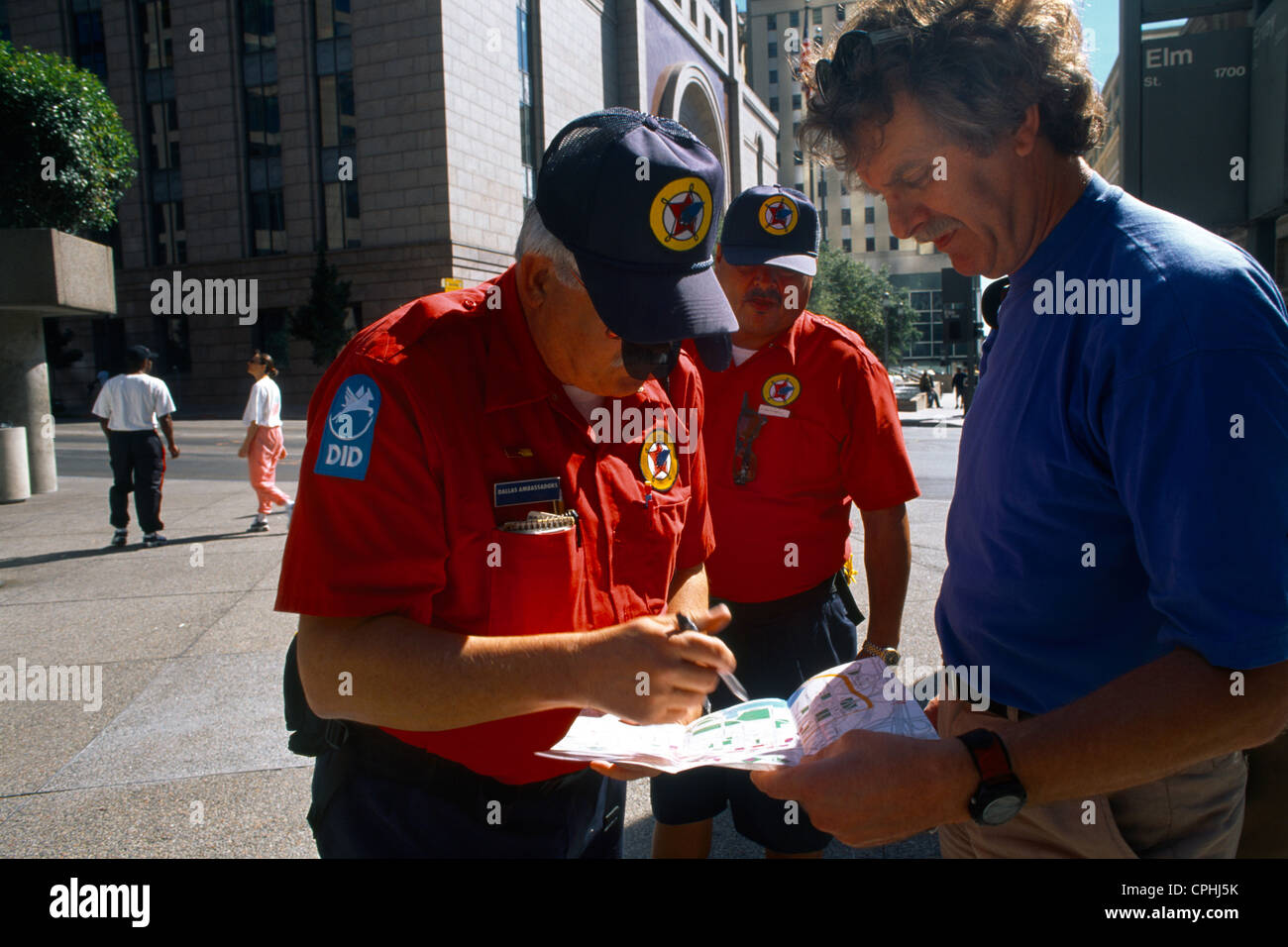 Helping Tourist Map High Resolution Stock Photography and Images - Alamy