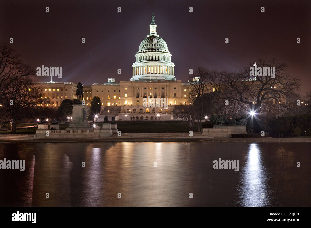 United congress house capitol night hi-res stock photography and images ...