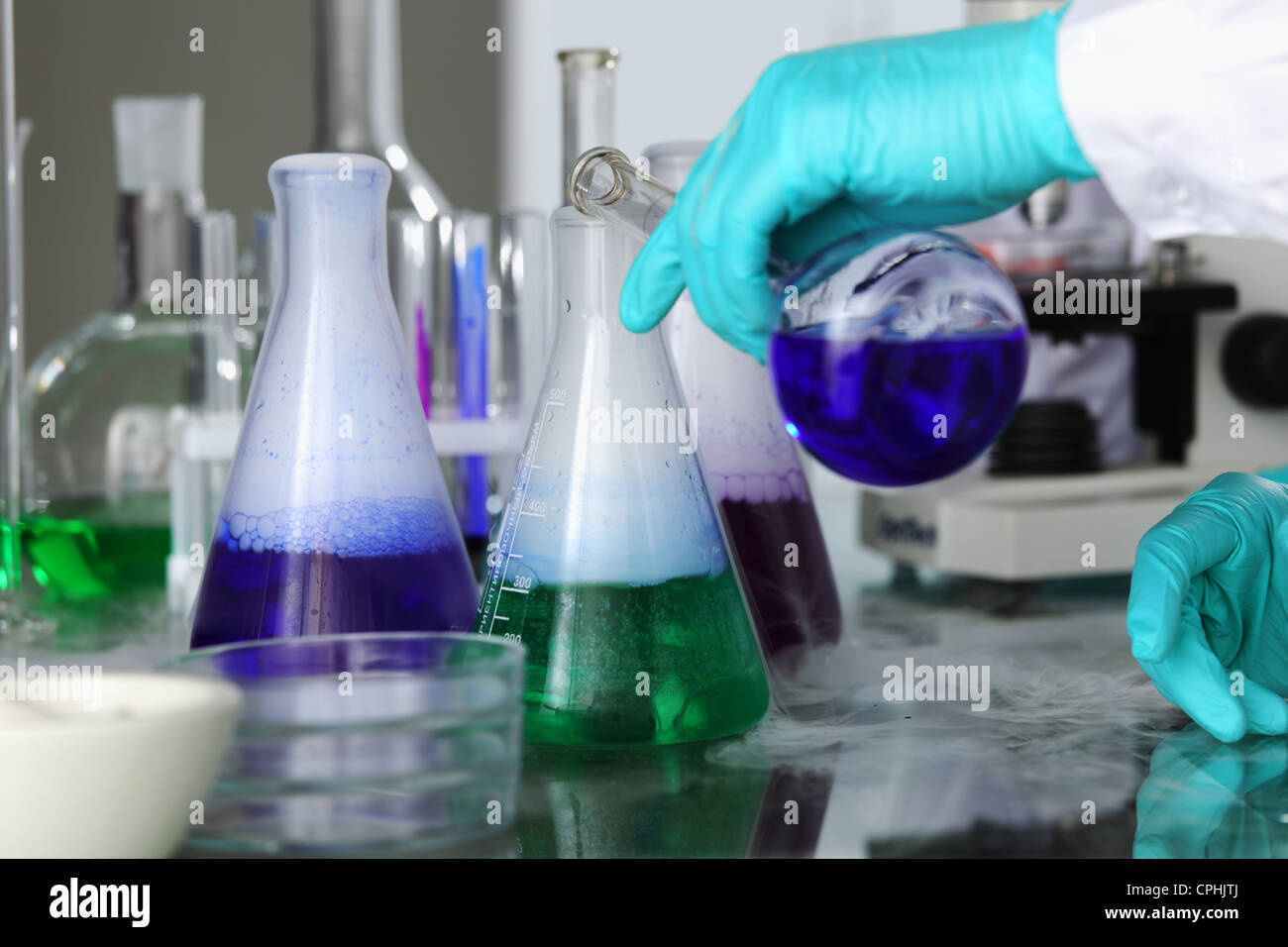 chemical experiment macro close up Stock Photo - Alamy