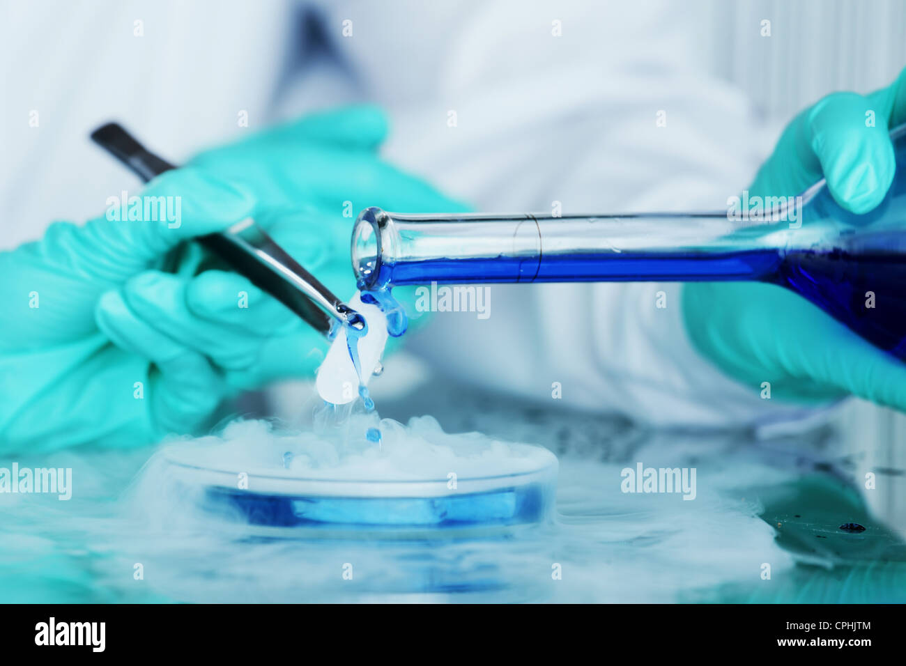 chemical experiment macro close up Stock Photo - Alamy