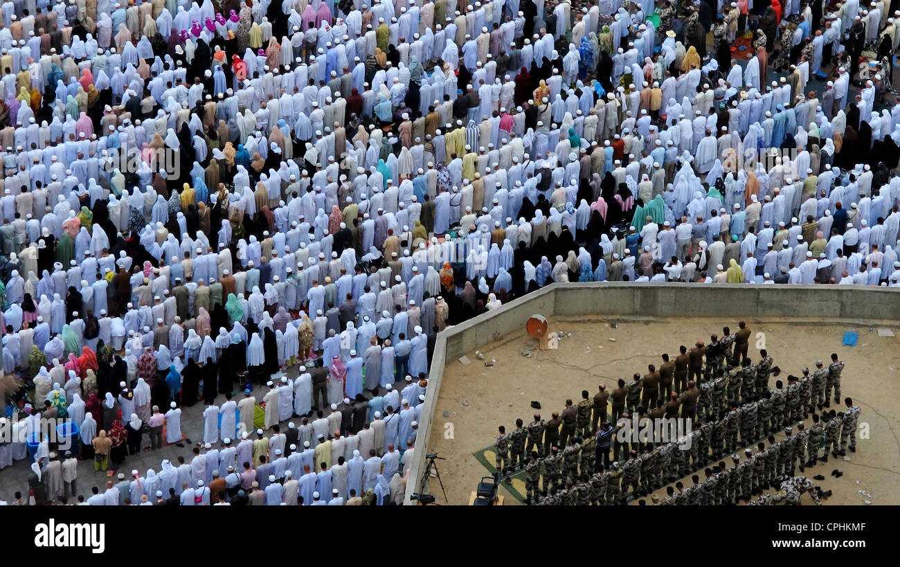 Hajj pilgrimage to Mecca, Muslims praying Al Haram Mosque Saudi Arabia ...