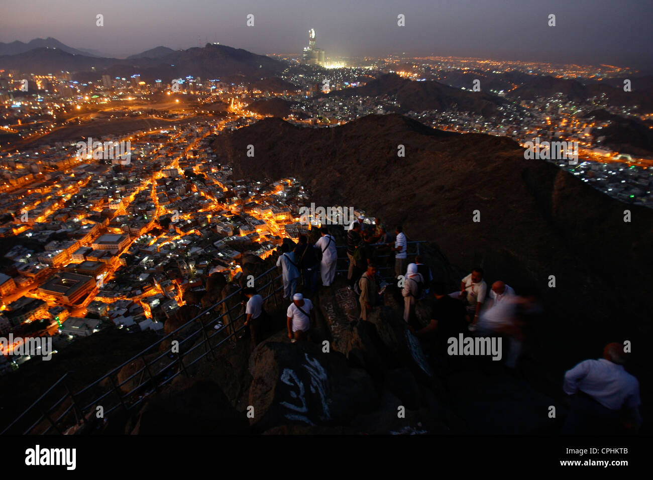 Muslim pilgrims praying in Mina Mecca Saudi Arabia Stock Photo - Alamy
