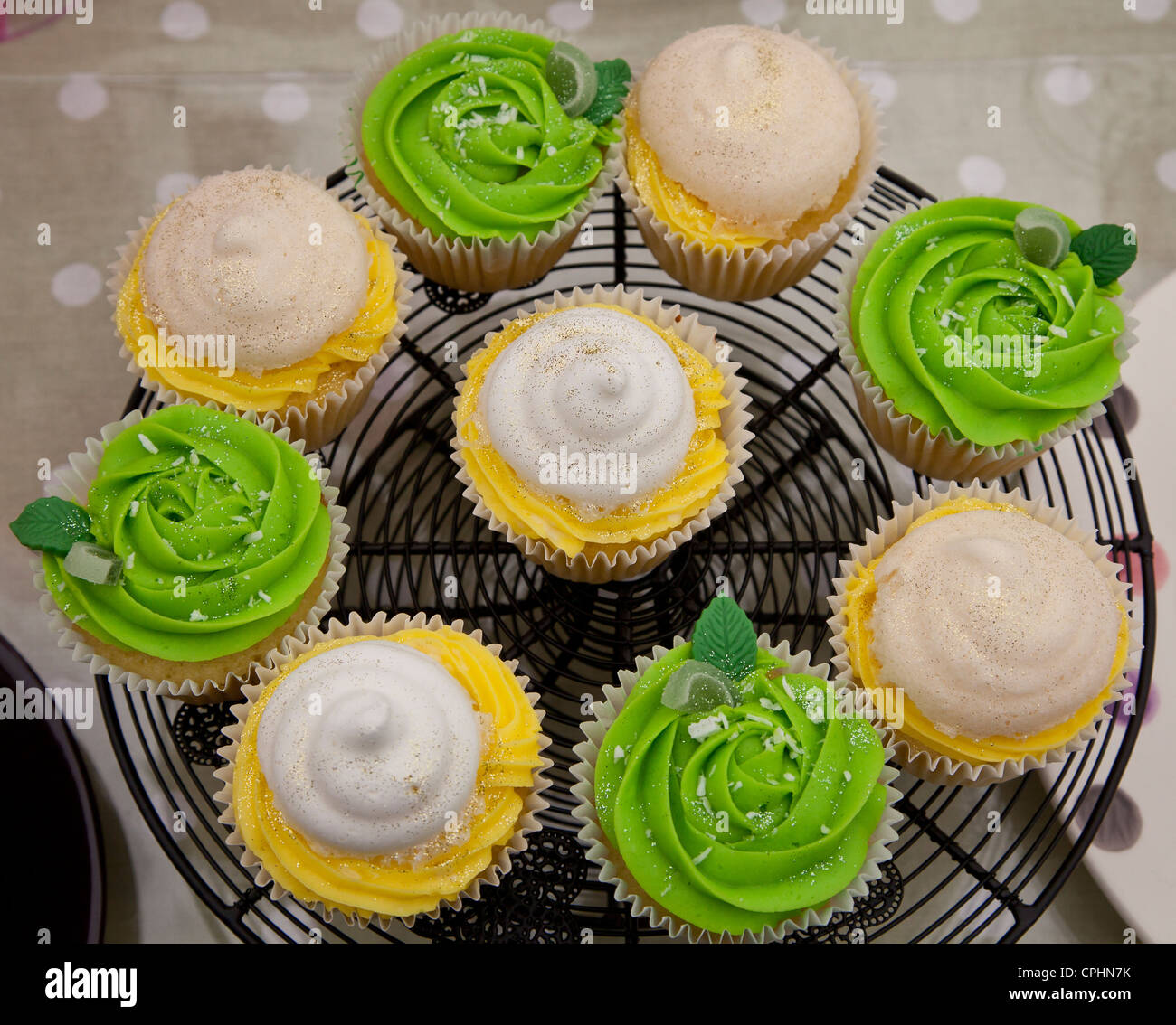 Frosted cakes hi-res stock photography and images - Alamy