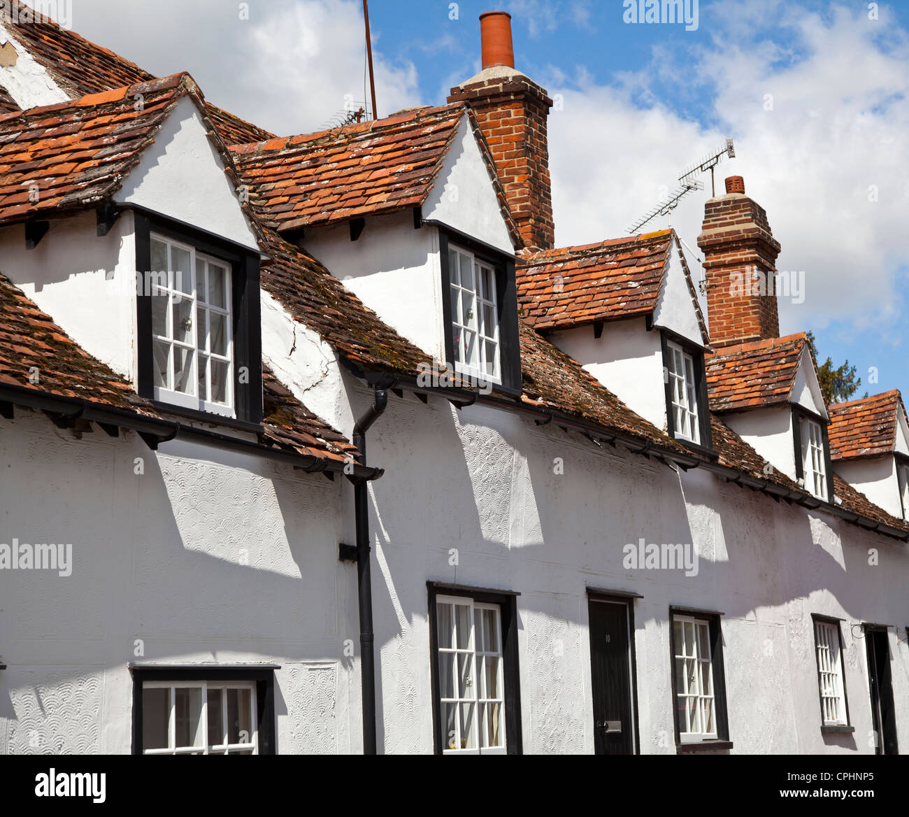 Old style cottages hi-res stock photography and images - Alamy