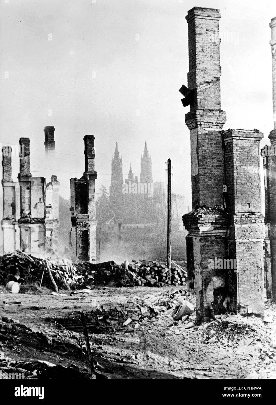Ww2 ruins Black and White Stock Photos & Images - Alamy