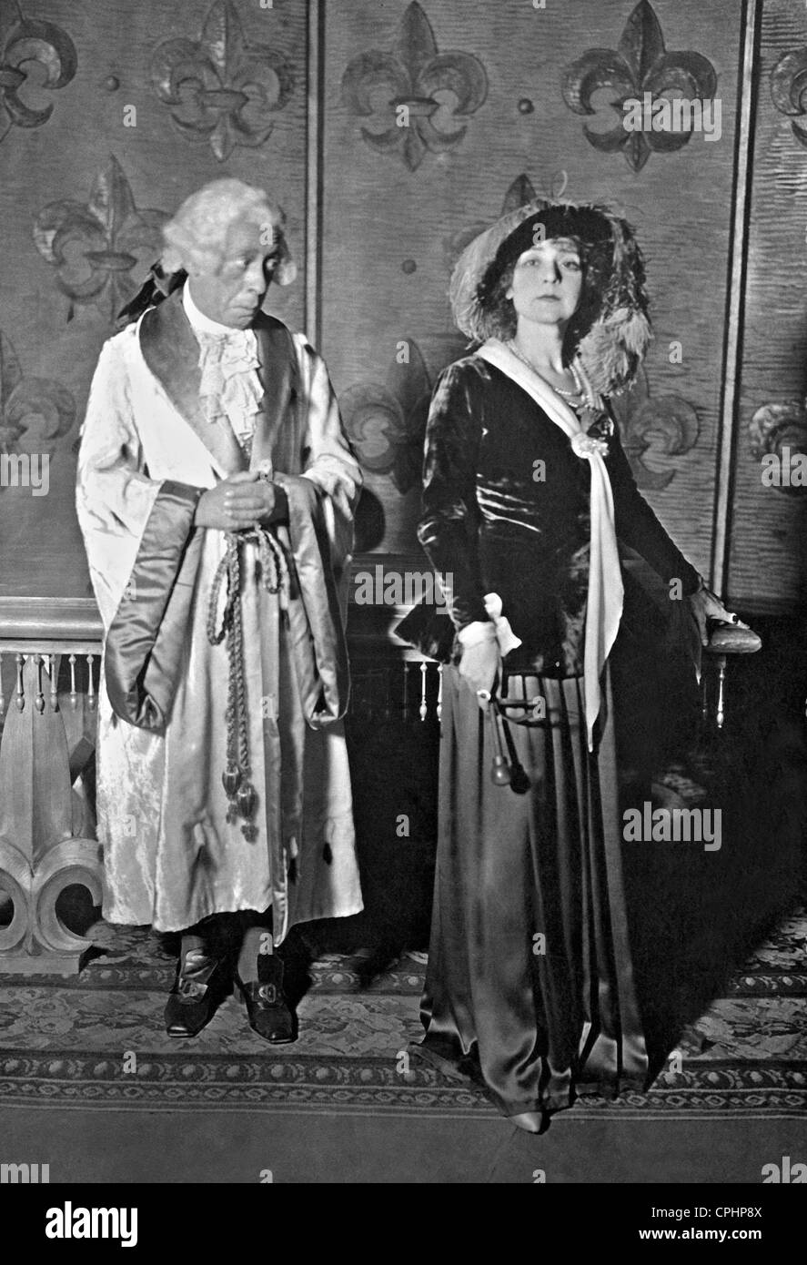 Fritzi Massary on the stage, 1922 Stock Photo - Alamy