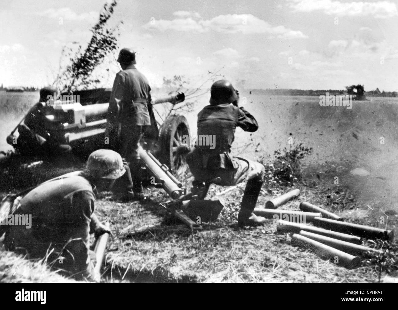 German ww2 anti tank gun Black and White Stock Photos & Images - Alamy