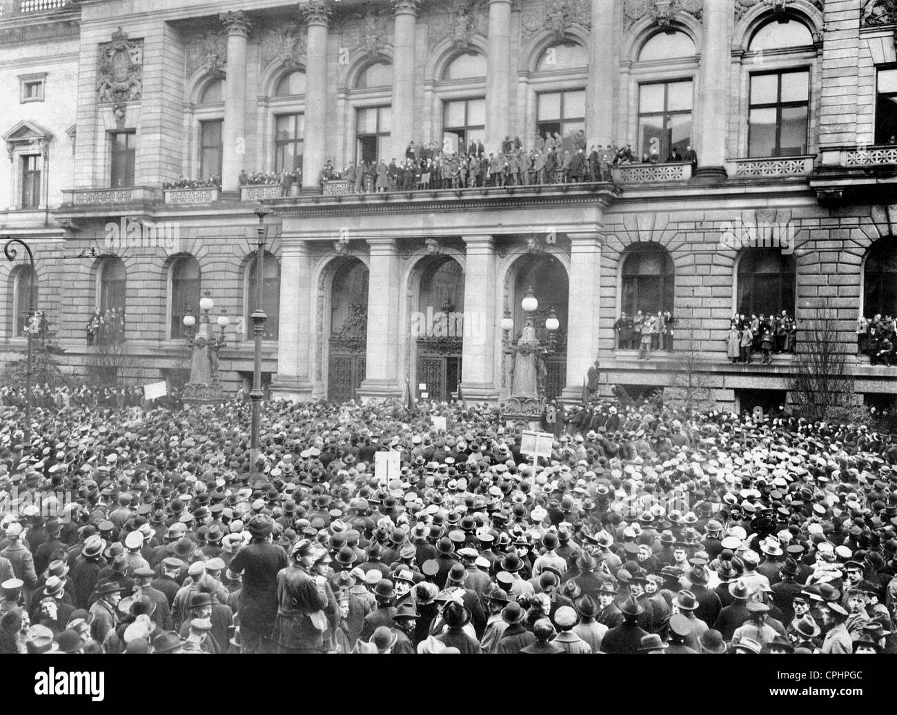 Karl Liebknecht giving a speech from a balcony of the House of the ...