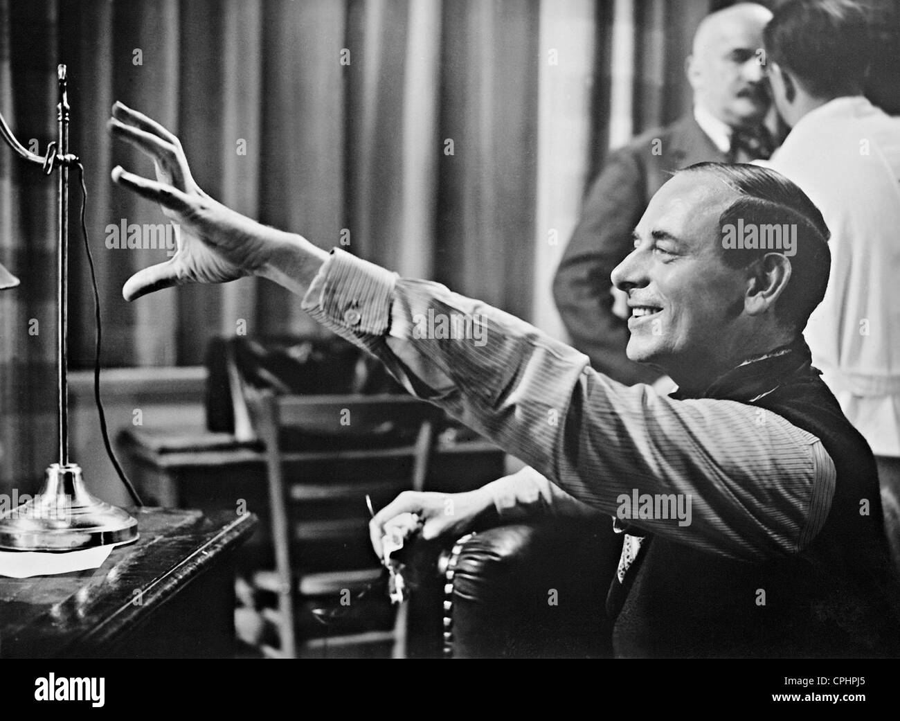 Johannes Riemann during the shooting of 'Kinderarzt Dr. Engel', 1936 ...