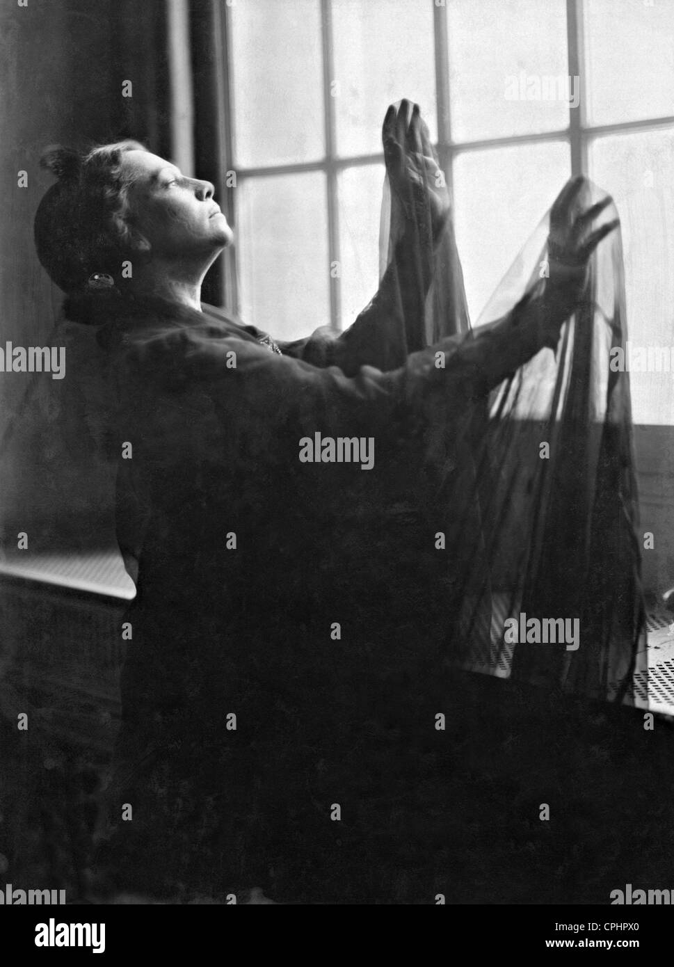 Tilla Durieux in 'Lady Inger at Oestrot', 1917 Stock Photo - Alamy