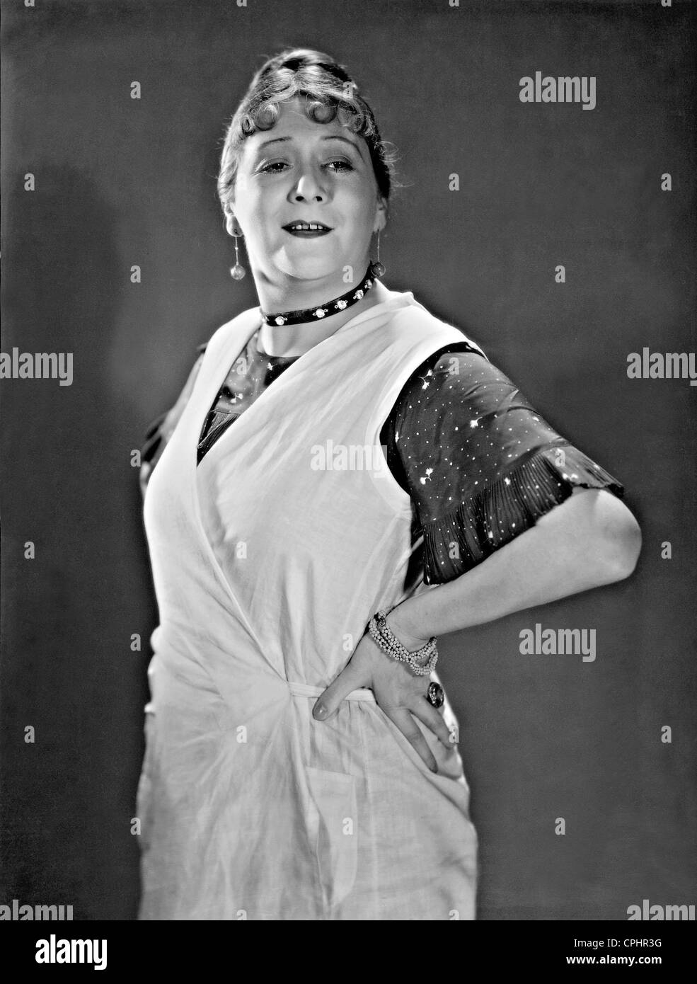 Trude Hesterberg in 'Tenant Schulze against all', 1932 Stock Photo - Alamy