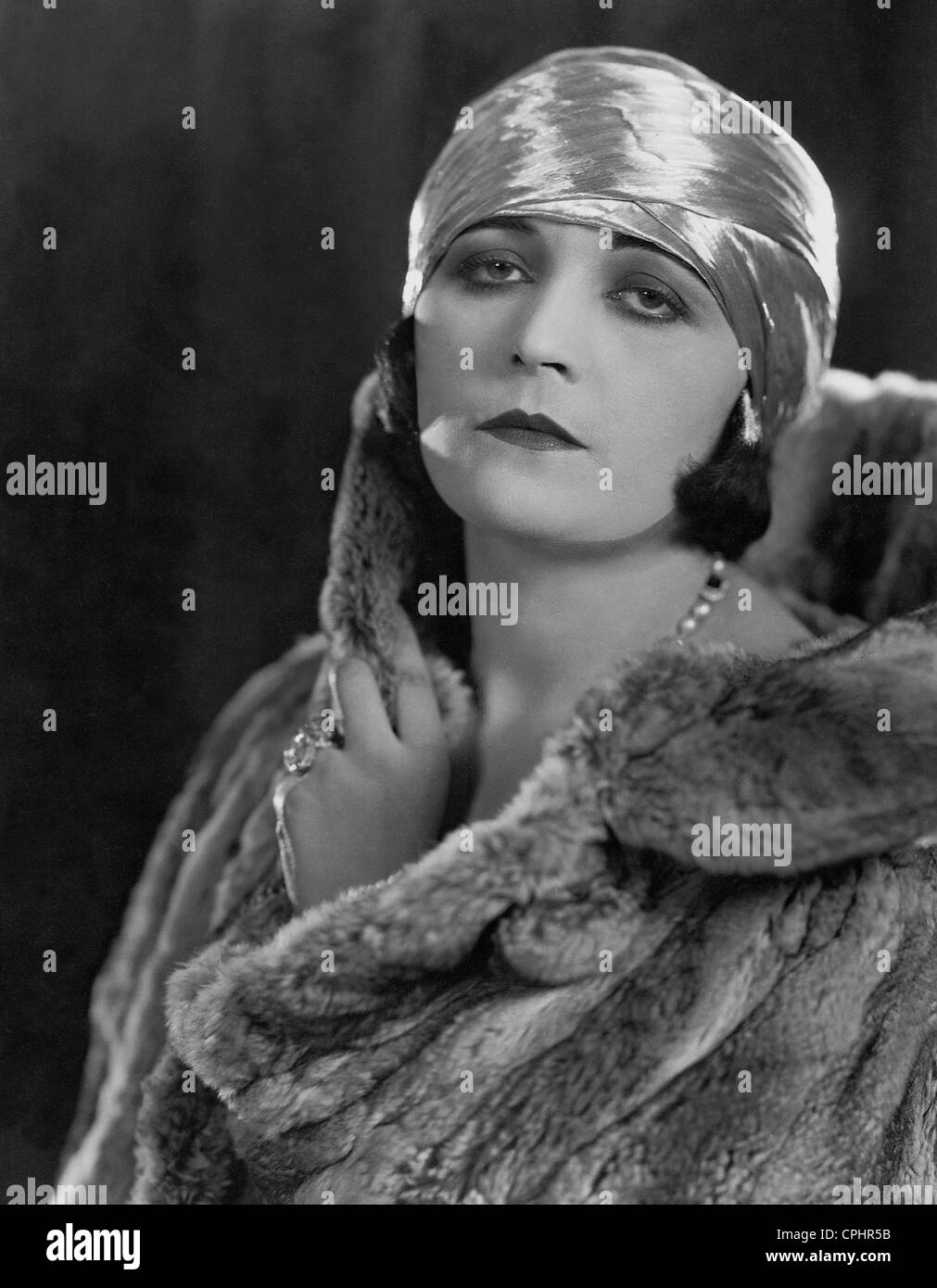 Polish actress pola negri Black and White Stock Photos & Images - Alamy