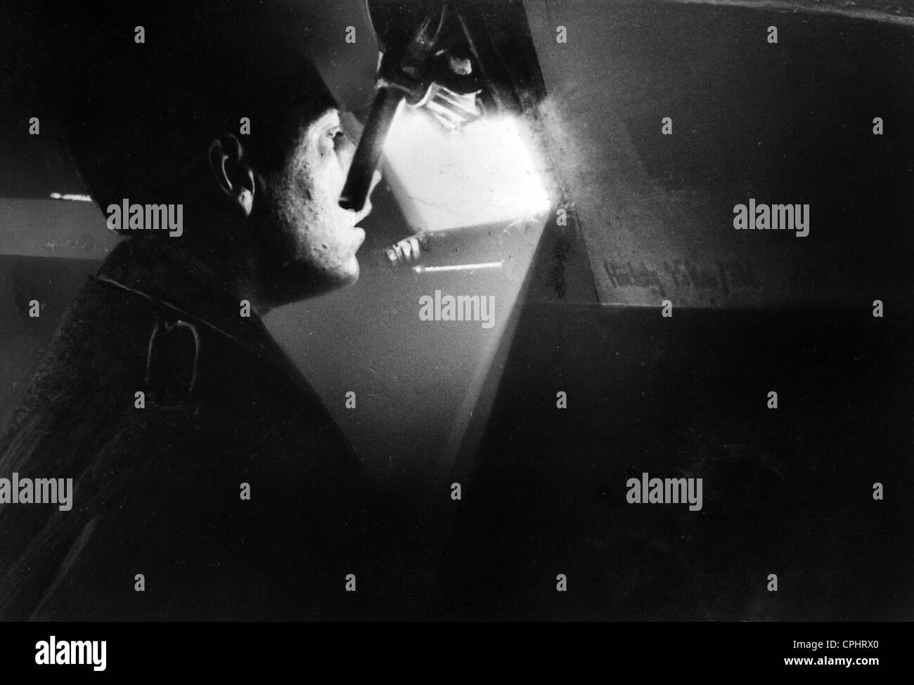 Soldier tank hi-res stock photography and images - Alamy