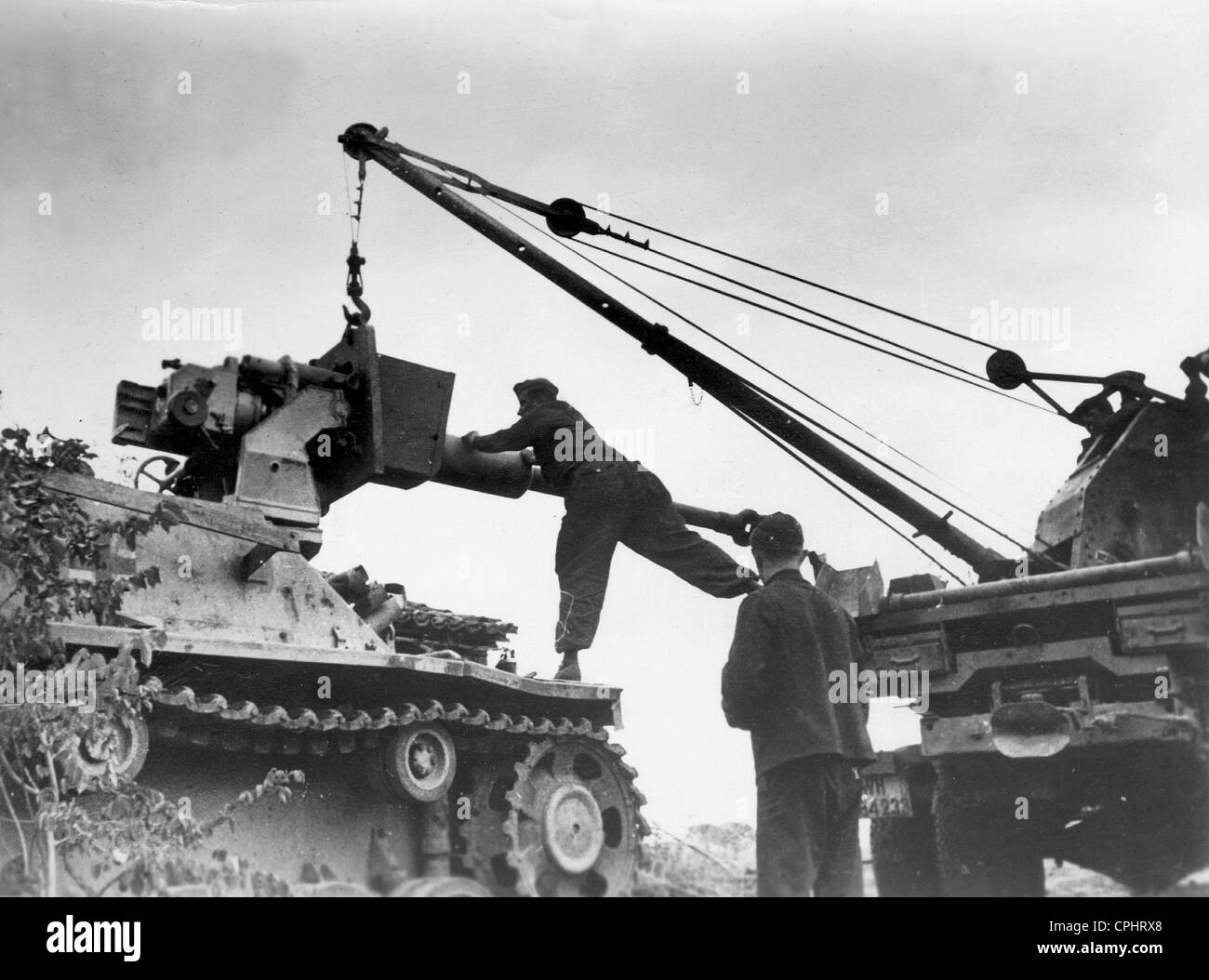 Gun crane hi-res stock photography and images - Alamy