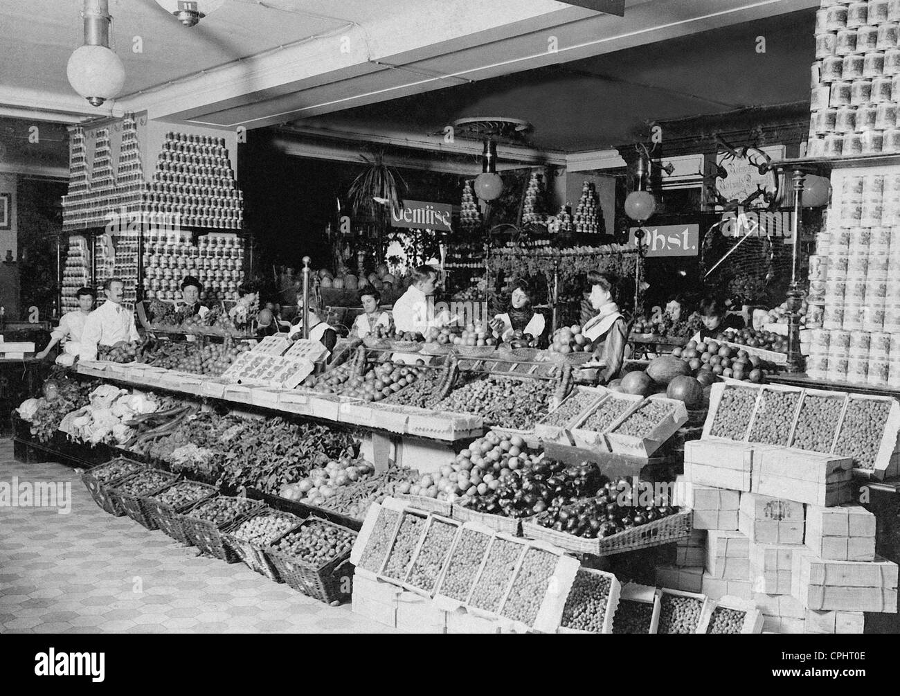 Greengrocers shop Black and White Stock Photos & Images - Alamy