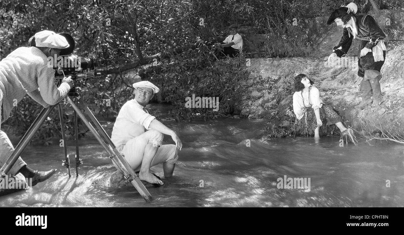 Herbert Brenon, Pola Negri and Antonio Moreno during filming of 'The ...