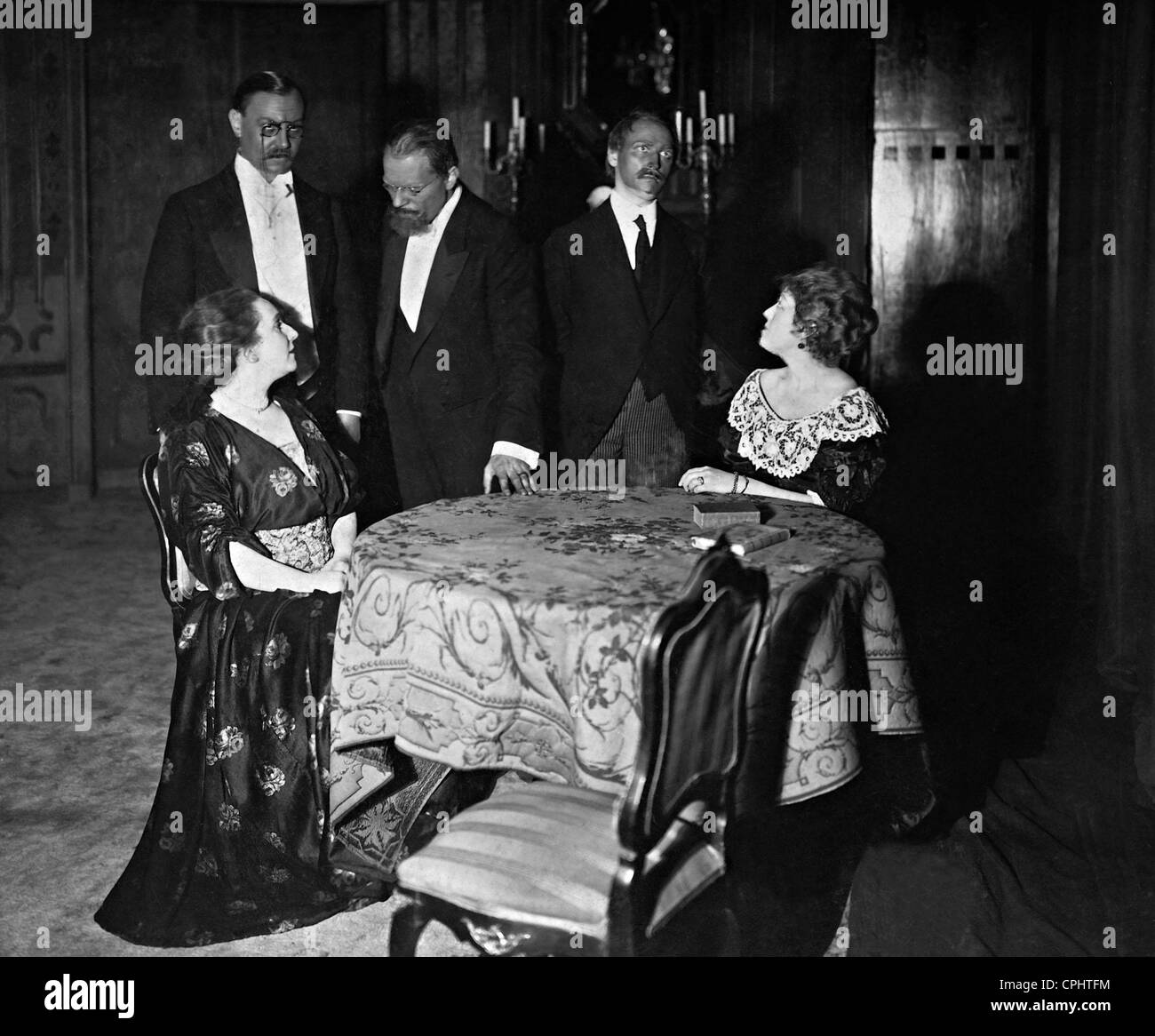 Theatre performance of 'Hedda Gabler', 1916 Stock Photo - Alamy