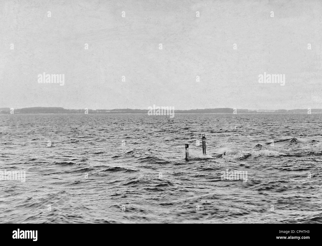 Submarine periscope hi-res stock photography and images - Alamy