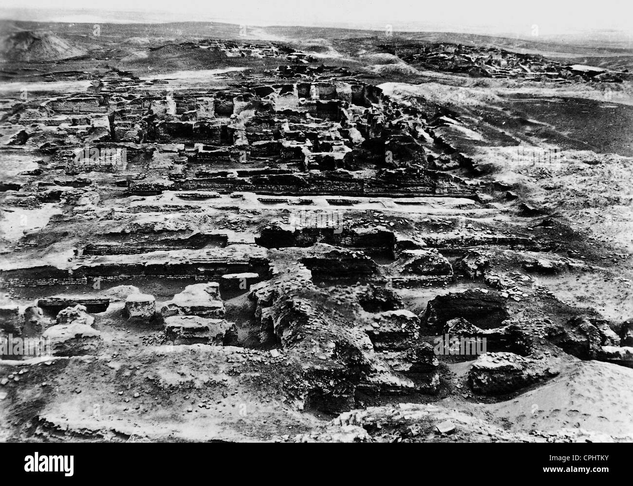 Ancient city of ur hi-res stock photography and images - Alamy