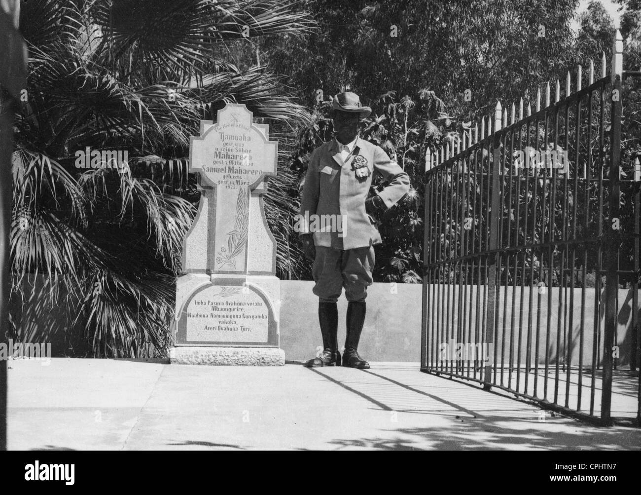 Indigenous leaders Black and White Stock Photos & Images - Alamy