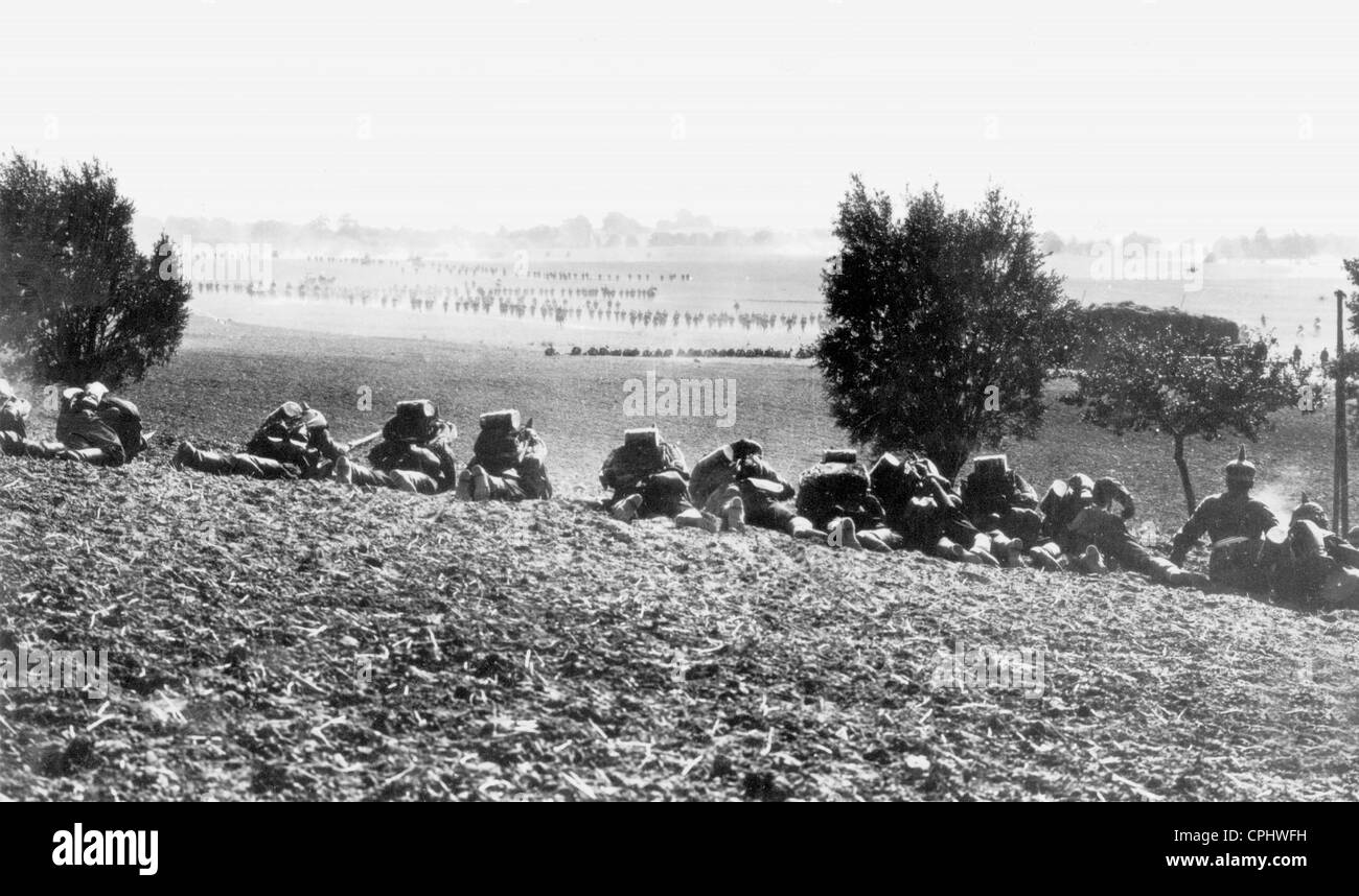 German infantry attacks on the Western front, 1914 Stock Photo - Alamy
