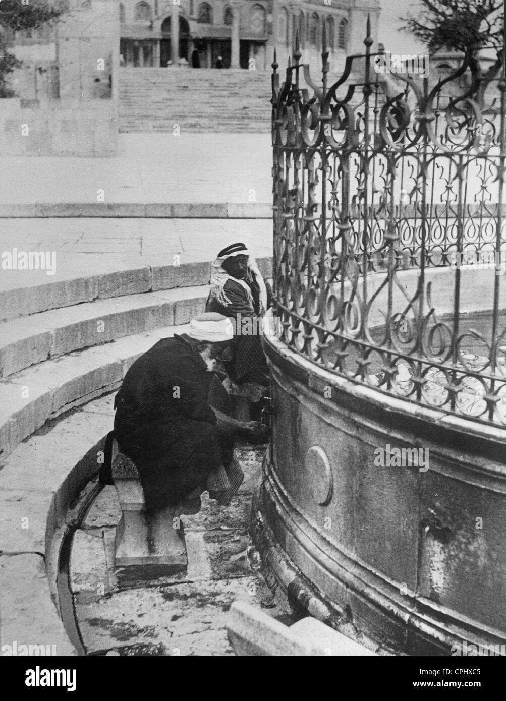 Background well Black and White Stock Photos & Images - Alamy