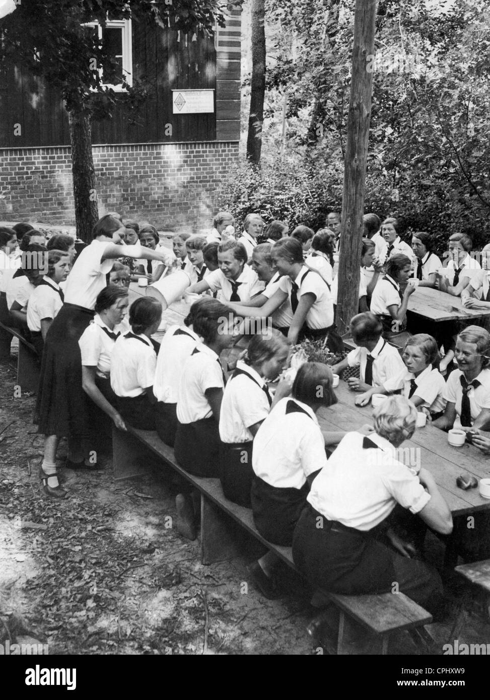 BDM girls in a holiday camp, 1935 Stock Photo - Alamy