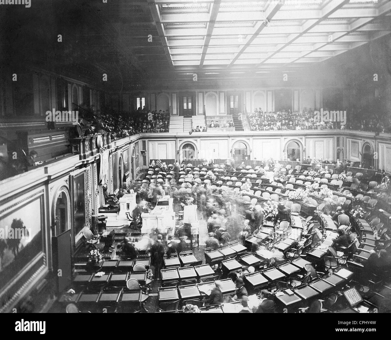 Congress in session hi-res stock photography and images - Alamy