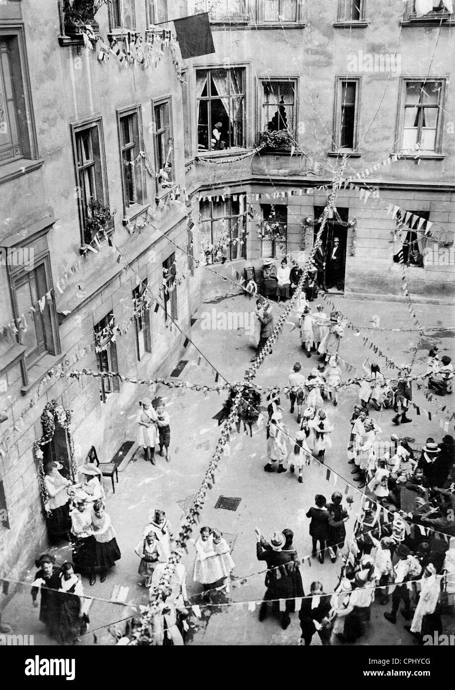 Working class entertainment hi-res stock photography and images - Alamy