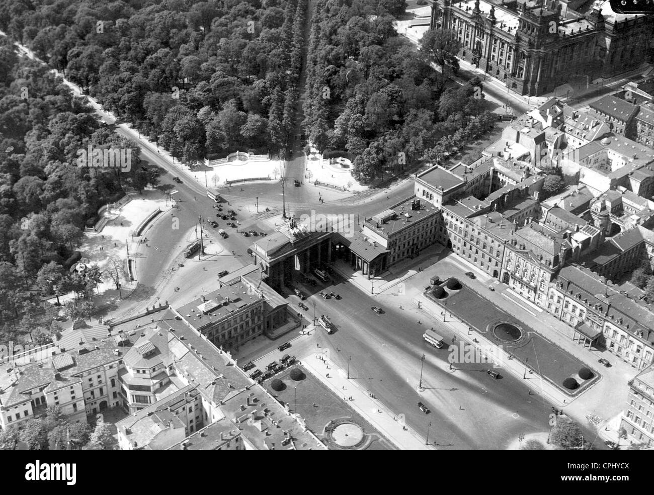 Brandenburg gate aerial hi-res stock photography and images - Alamy