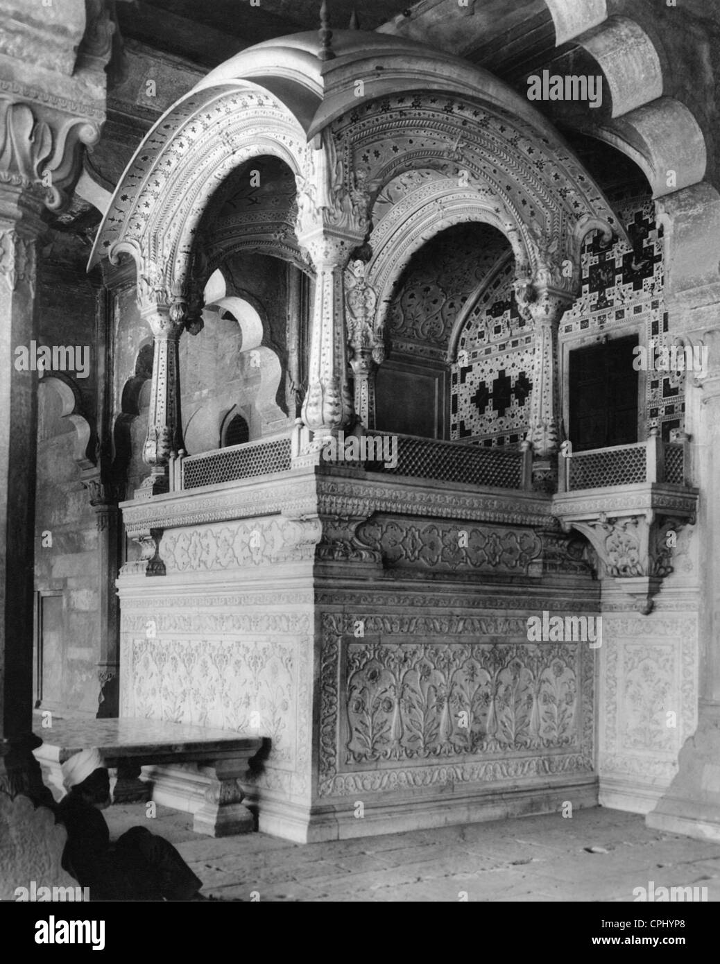 Throne in the 'Red Fort' in Delhi Stock Photo - Alamy