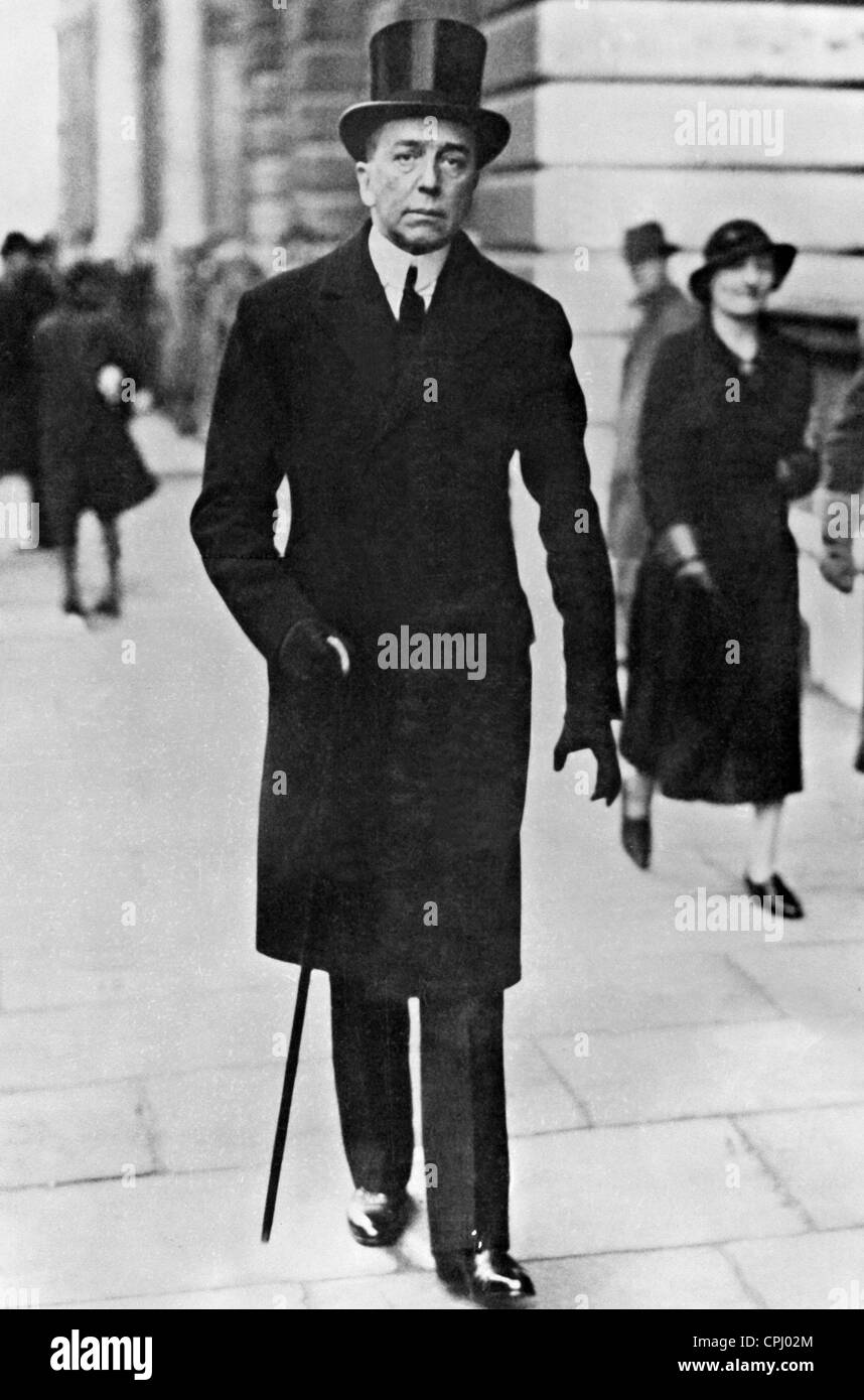 Leopold von Hoesch in London, 1936 Stock Photo - Alamy
