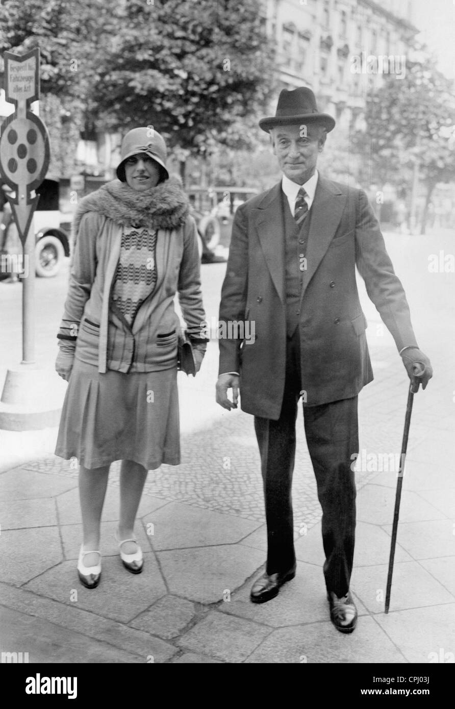 Lord Reading and his daughter in Berlin, 1928 Stock Photo - Alamy