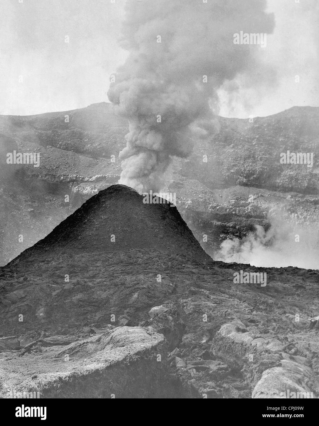 Mt. Vesuvius, 1927 Stock Photo - Alamy