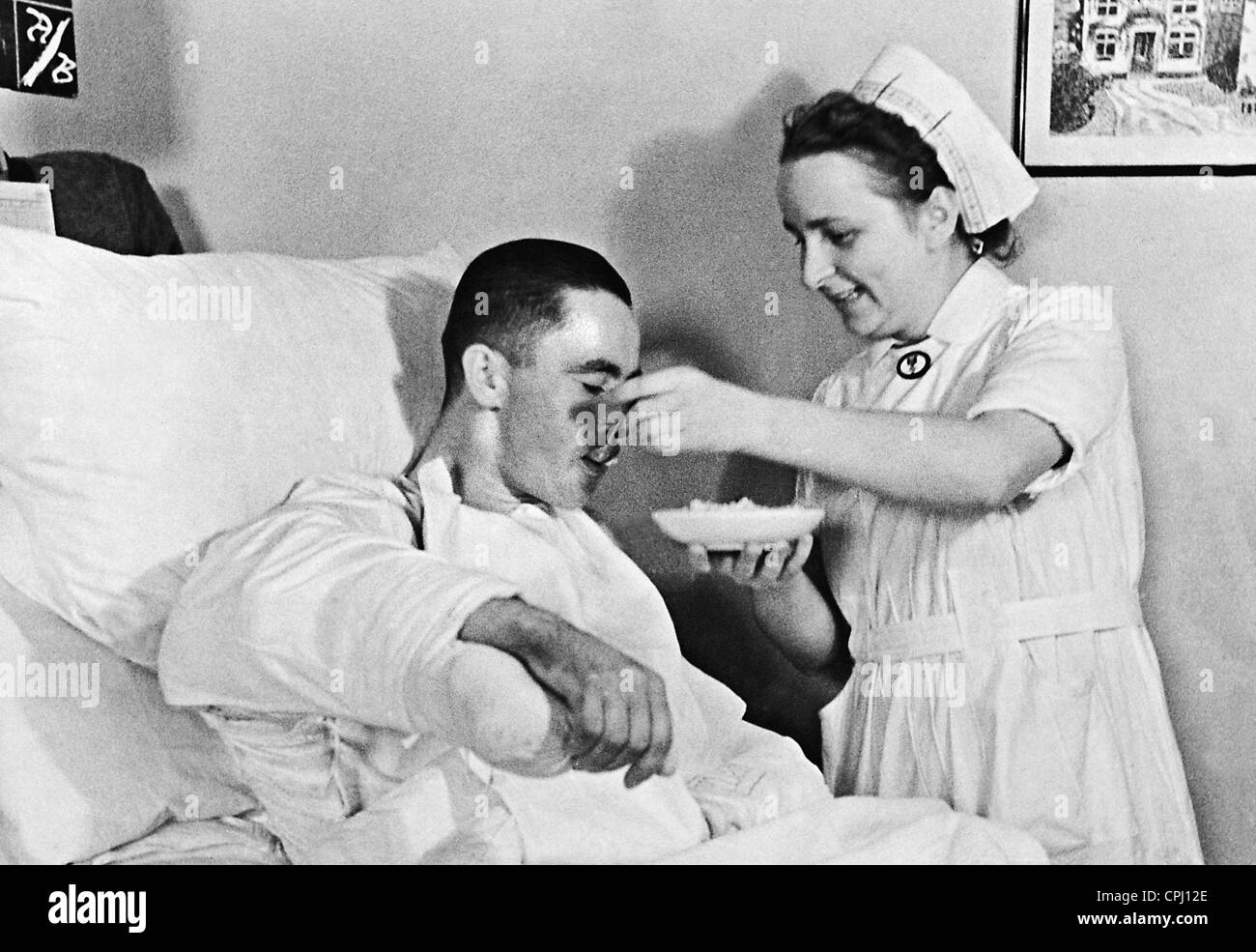 Wounded soldier nurse hi-res stock photography and images - Alamy