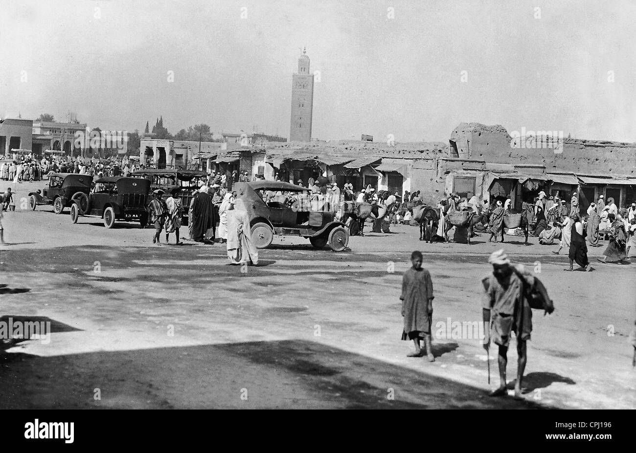 Cityscape front view Black and White Stock Photos & Images - Alamy