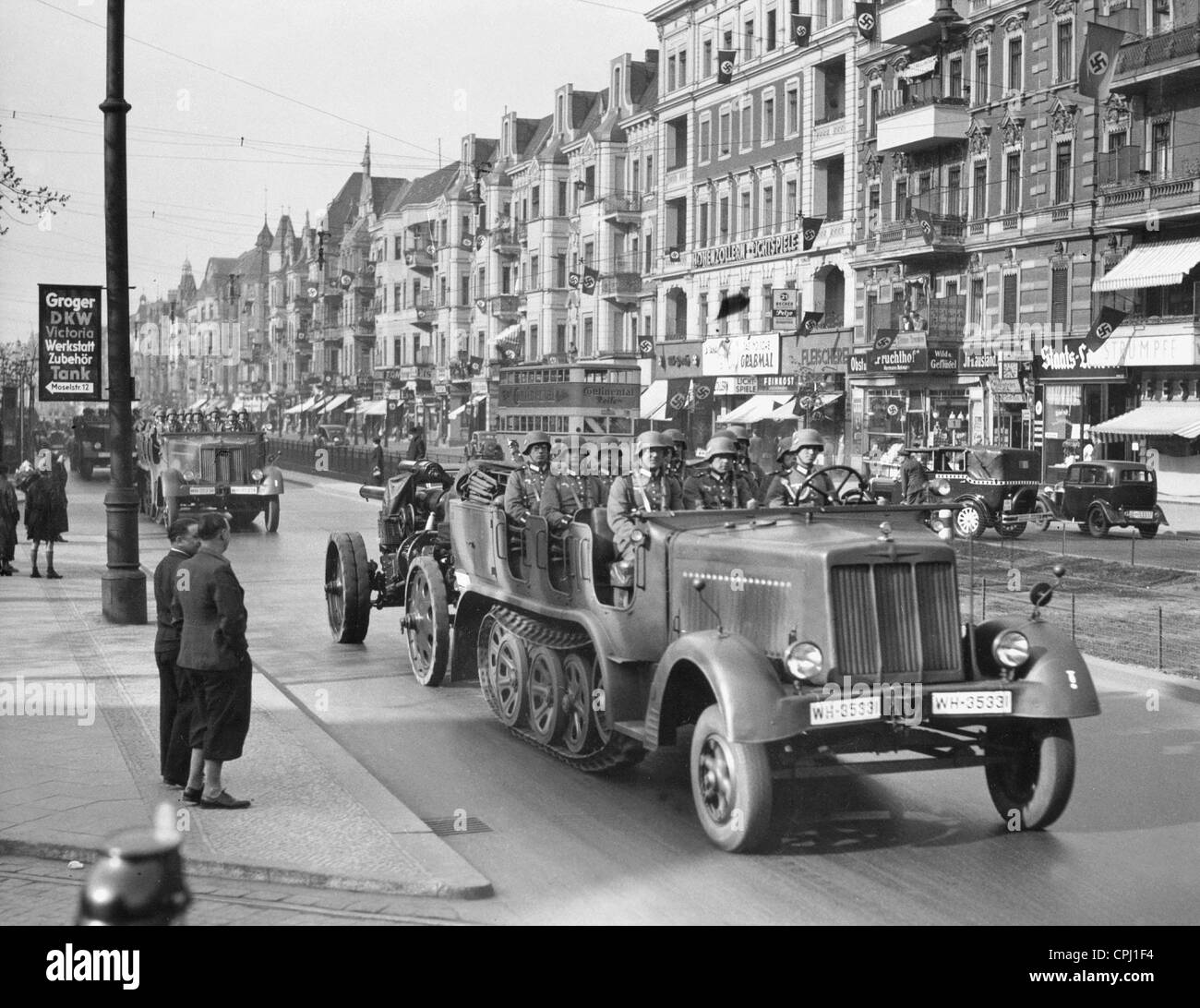 Birthday parade adolf hitler hi-res stock photography and images - Alamy
