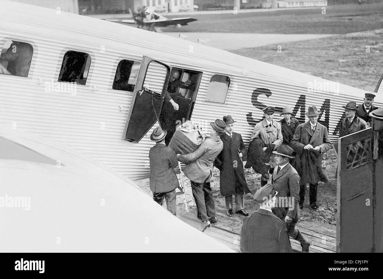 Loading of reparations payments, 1925 Stock Photo - Alamy