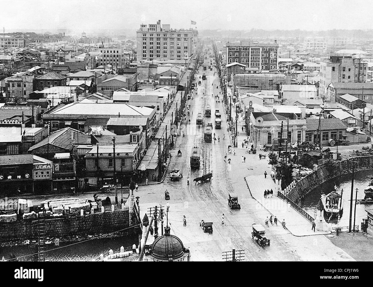 Main shopping street in Tokyo, 1939 Stock Photo: 48339794 - Alamy