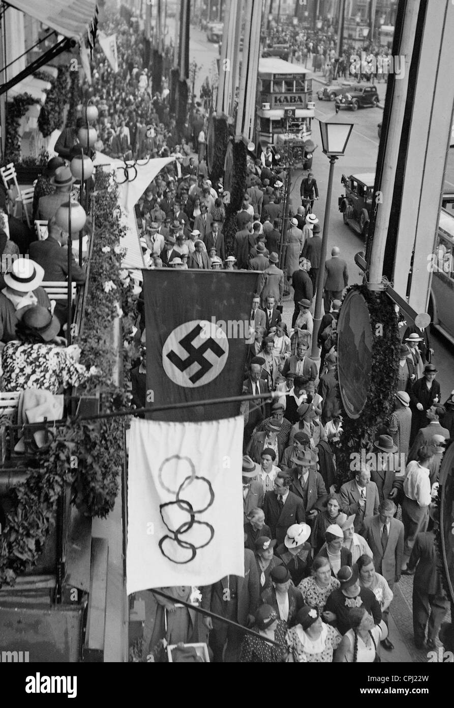 Olympic road Black and White Stock Photos & Images - Alamy