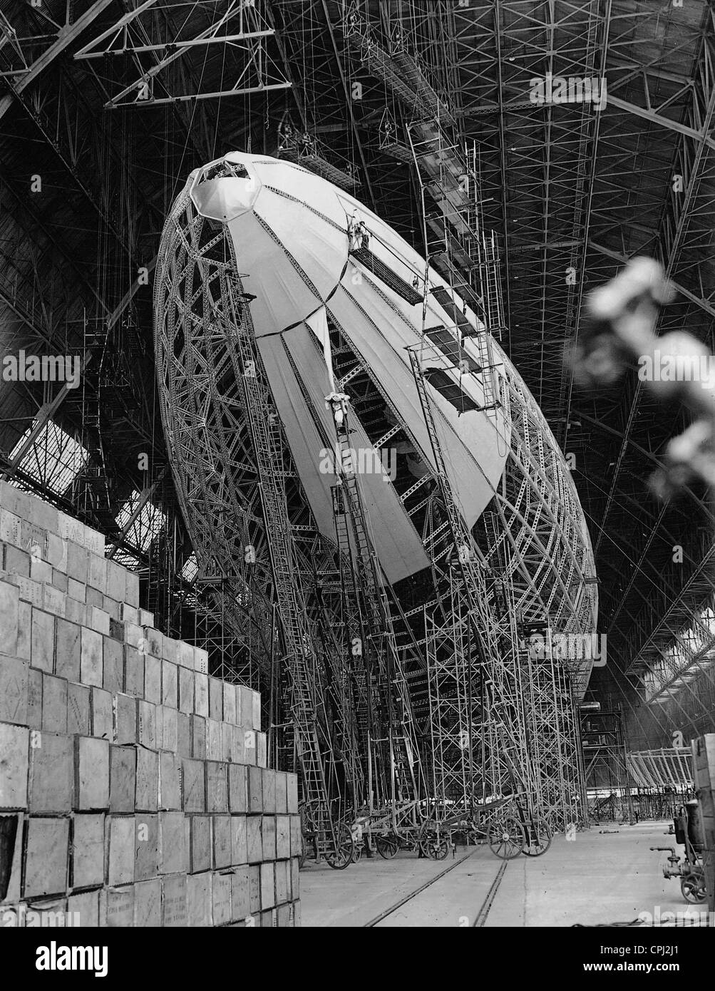 Macon airship construction hi-res stock photography and images - Alamy