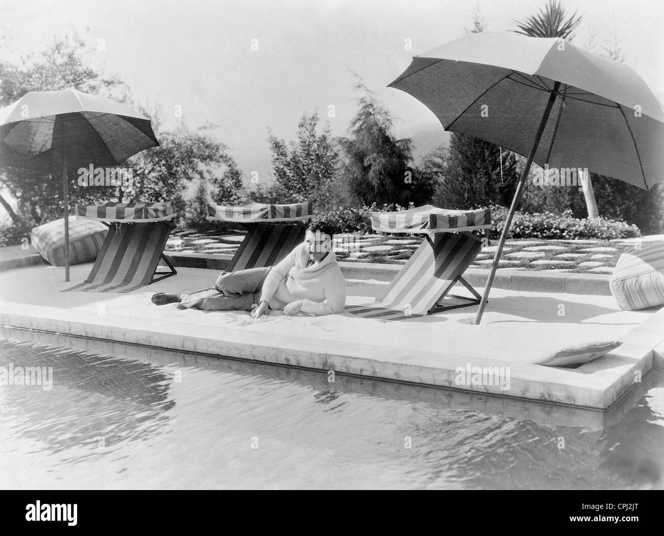 Pool house 1930 hi-res stock photography and images - Alamy