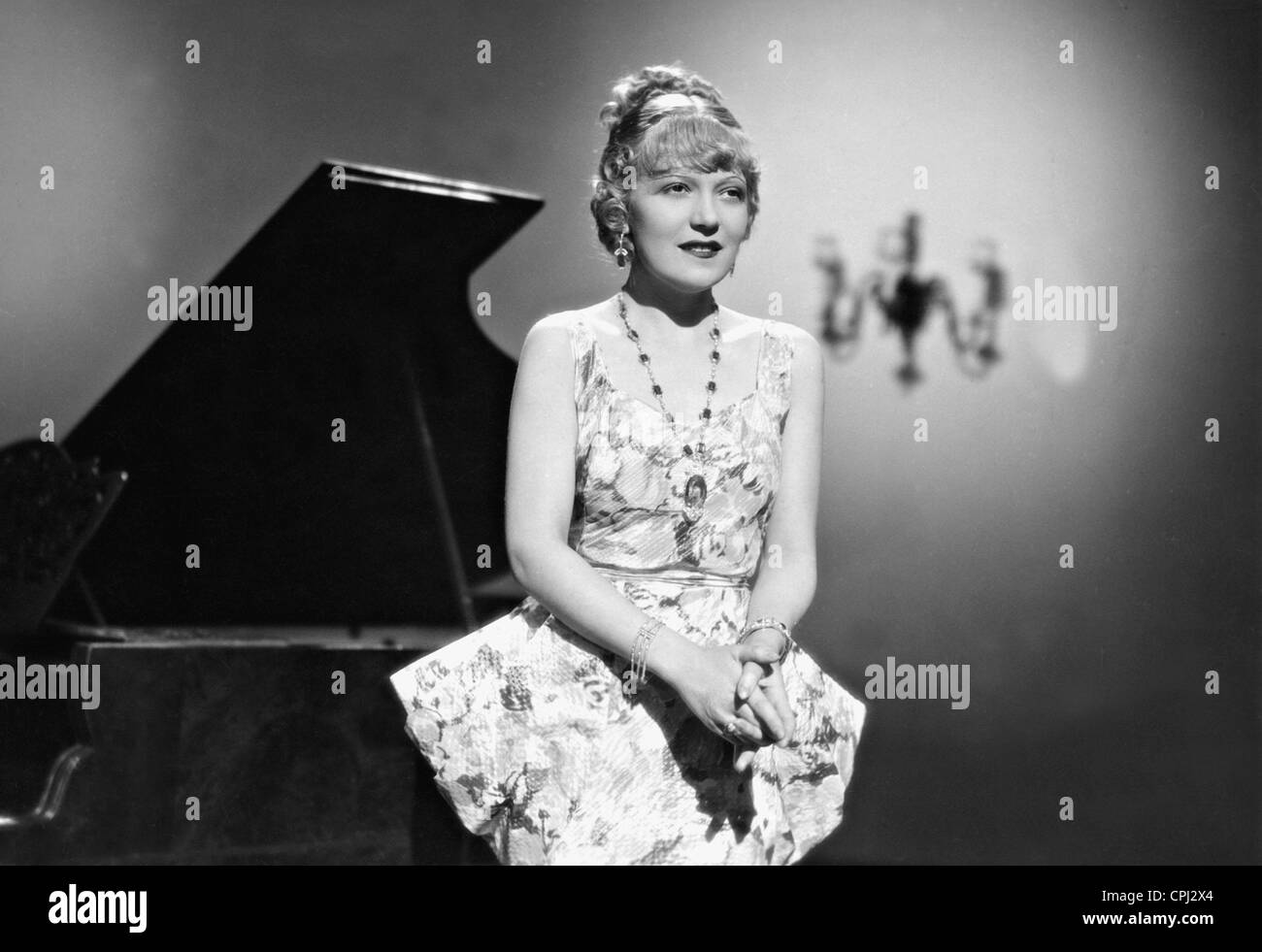 Martha Eggert in 'The castle in Flanders', 1936 Stock Photo - Alamy