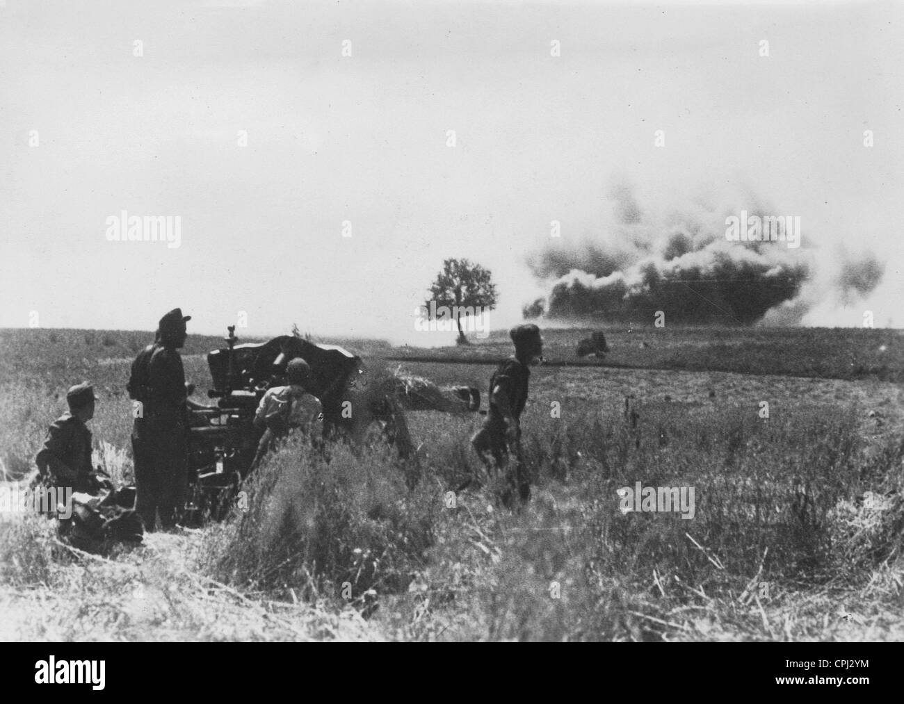 German artillery on the eastern Front, 1944 Stock Photo - Alamy