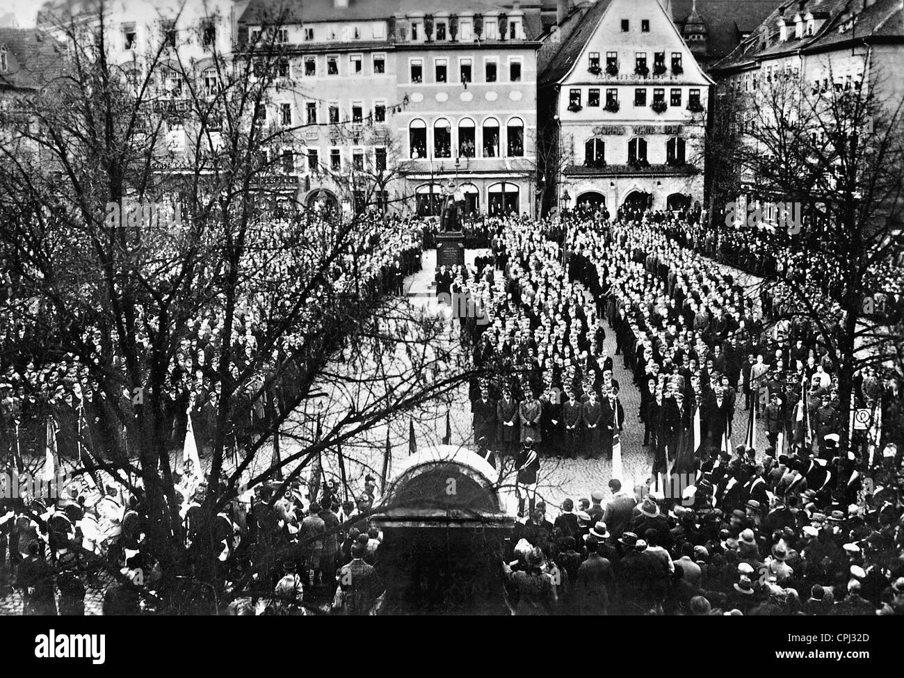 German professor and students hi-res stock photography and images - Alamy
