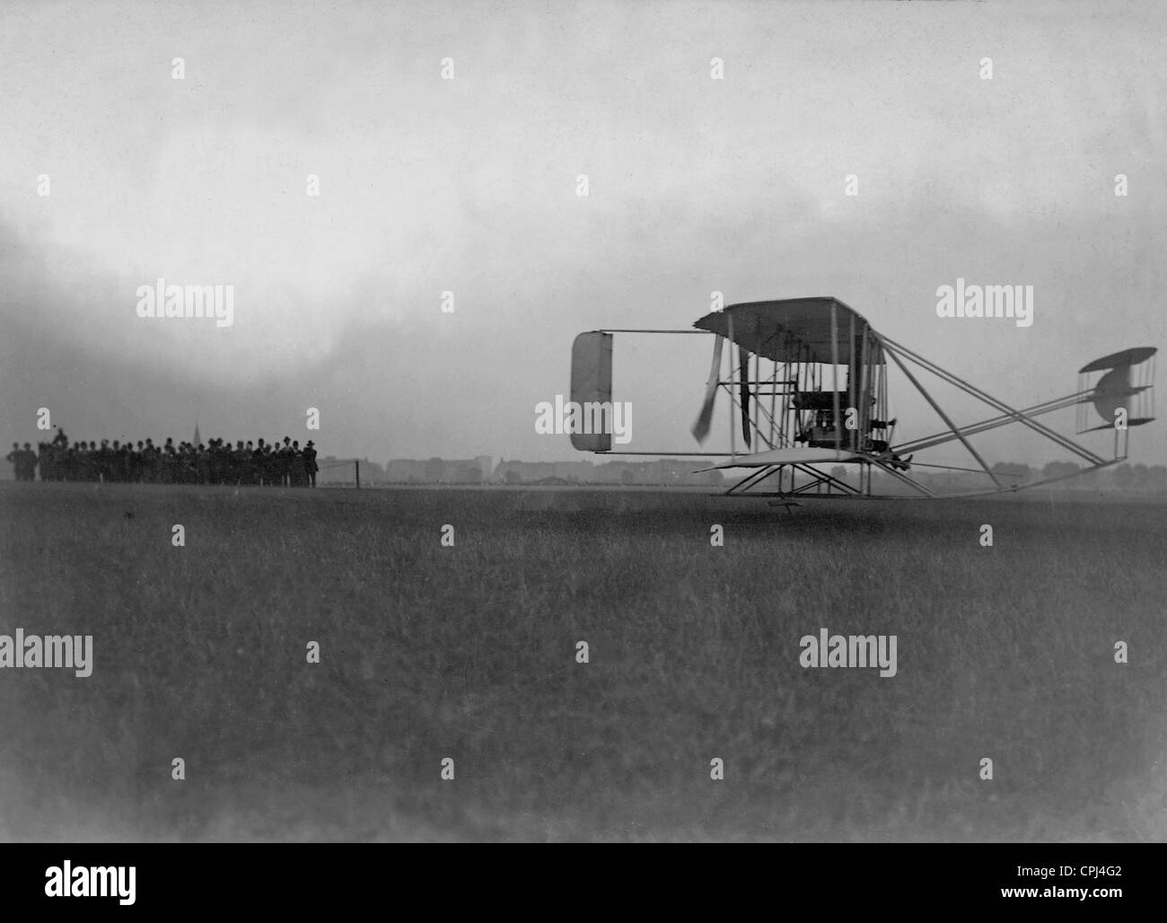 Flight demonstration of Orville Wright in Berlin, 1909 Stock Photo - Alamy