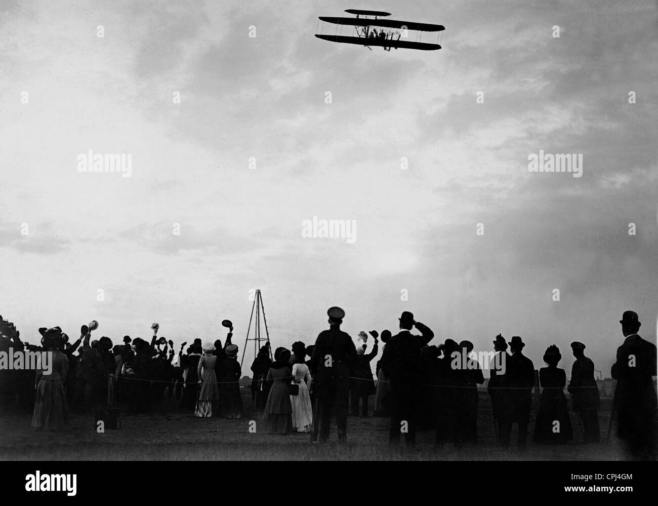 Flight demonstration of Orville Wright in Berlin, 1909 Stock Photo - Alamy