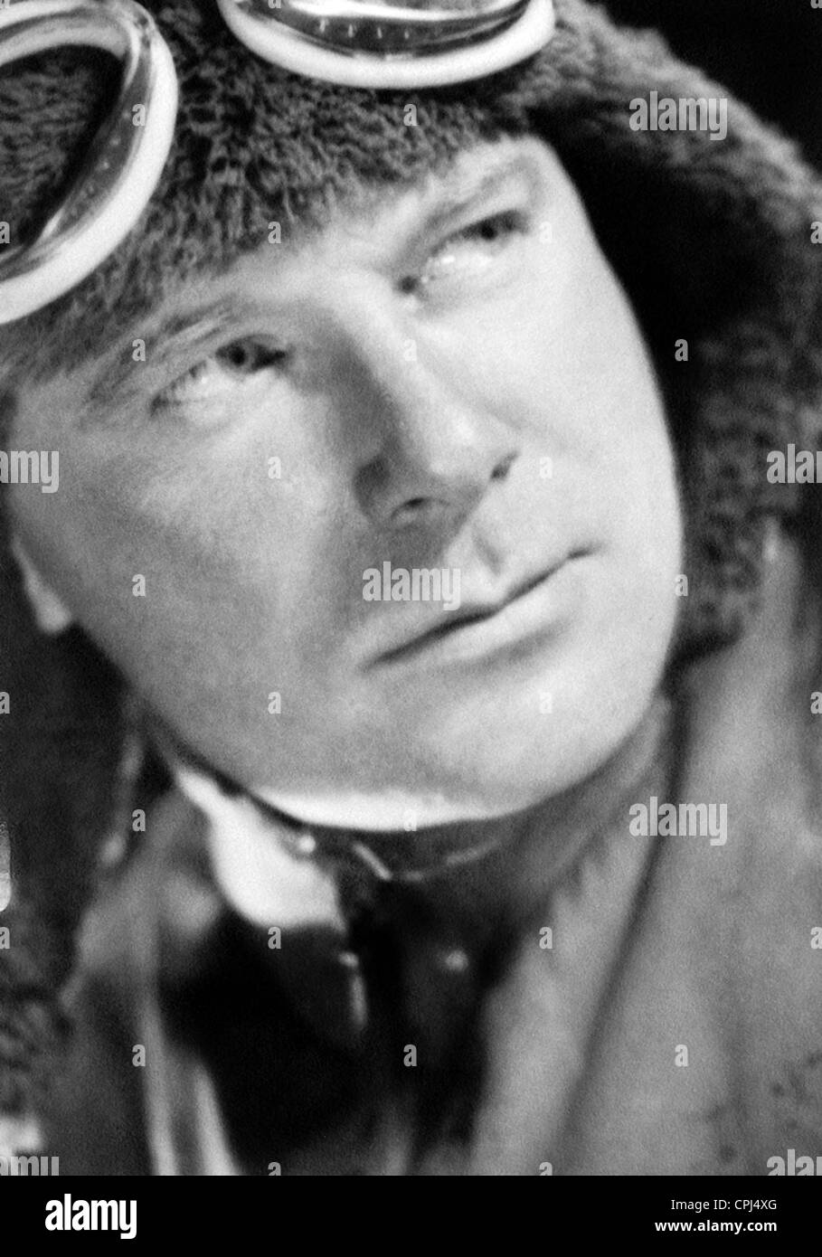 Ernst Udet in 'S.O.S. Iceberg', 1933 Stock Photo - Alamy